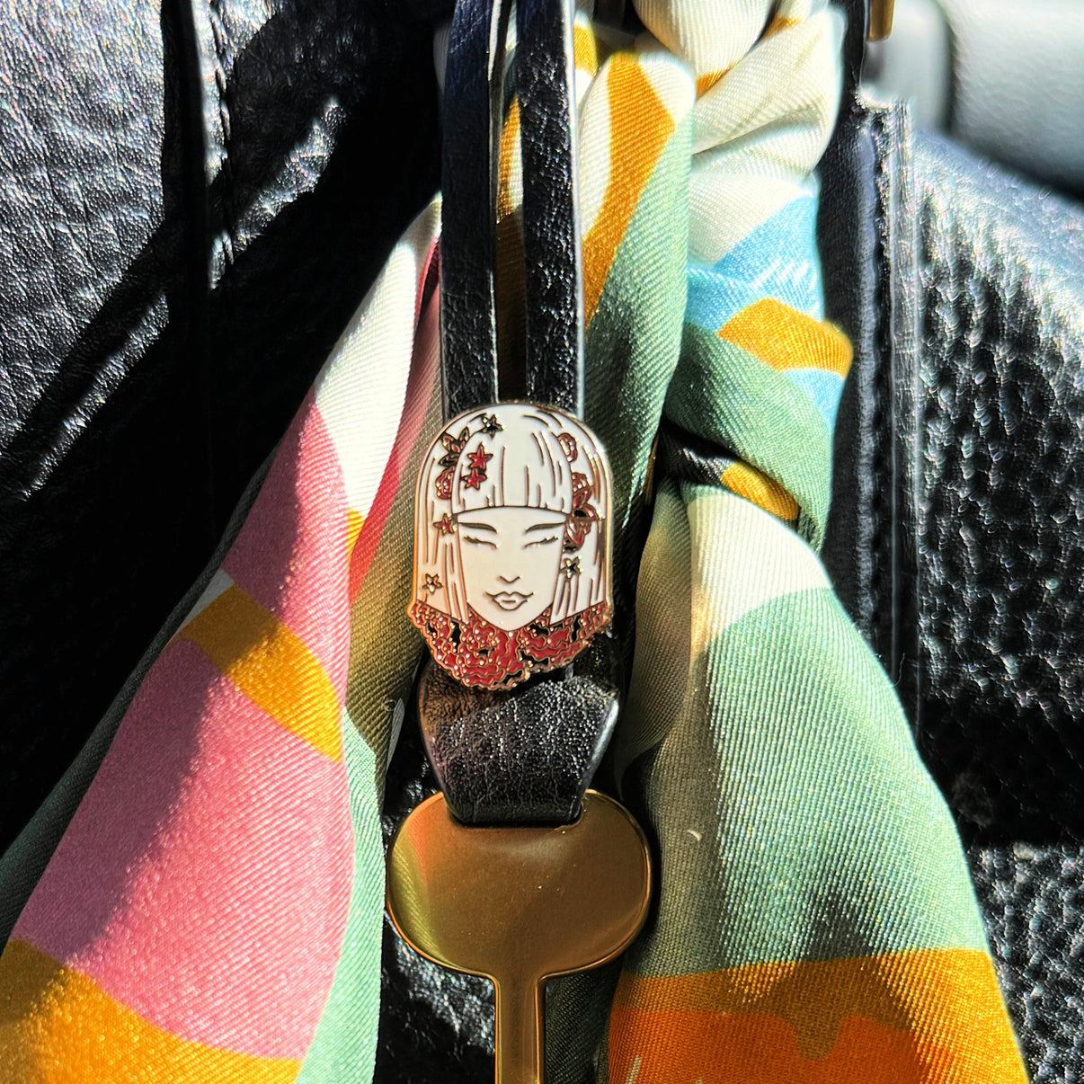 ZHENCHA GOLDEN PIN – ZHENCHA PR